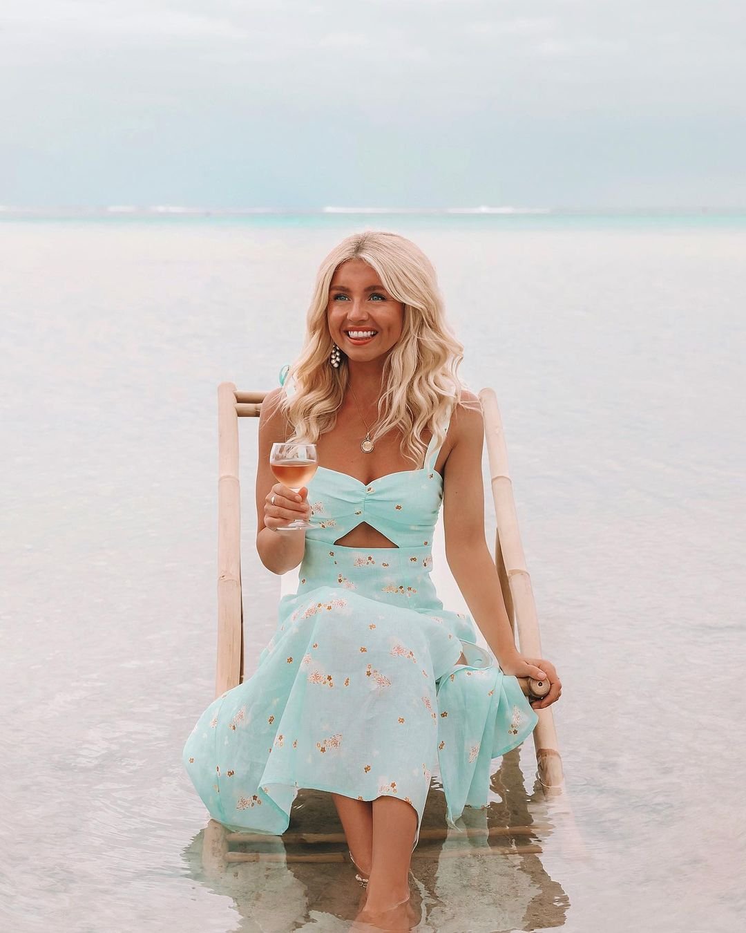 Elise Cook Wiki Age Height Weight Net Worth