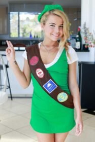 Lil Kim Age, Height, Weight, Body Stats, Net Worth 2023