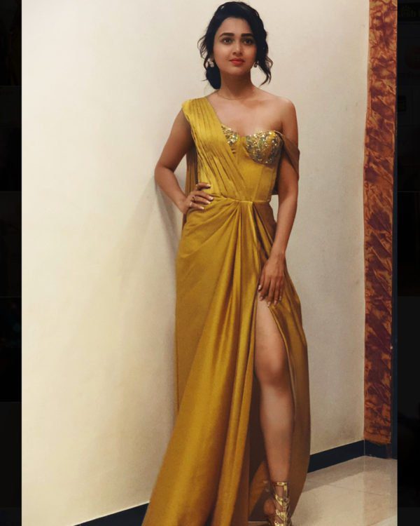 Tejasswi Prakash 10 Hot Cute Gorgeous Pictures Bollywoodfever