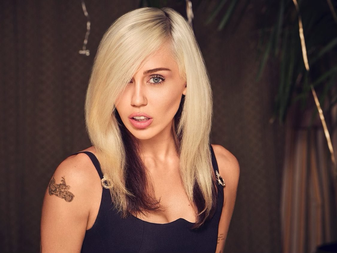 Miley Cyrus Age, Height, Weight, Measurements